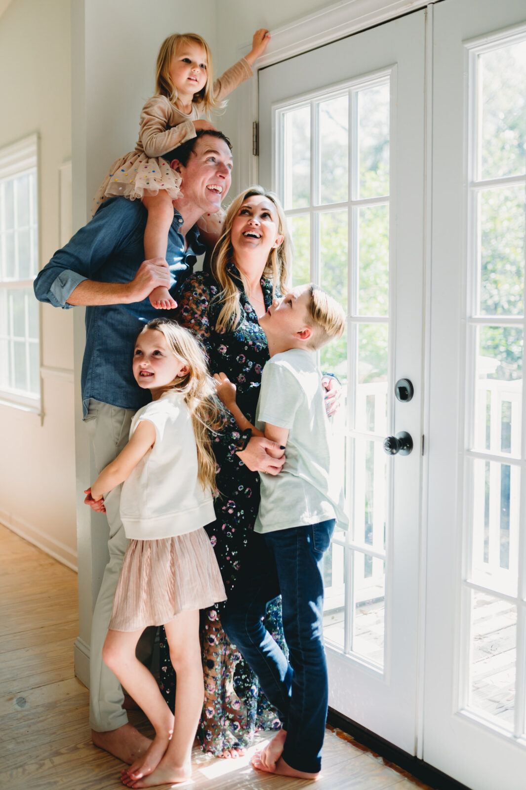 How to Pose for Your Family Photo Session - NPS Photography